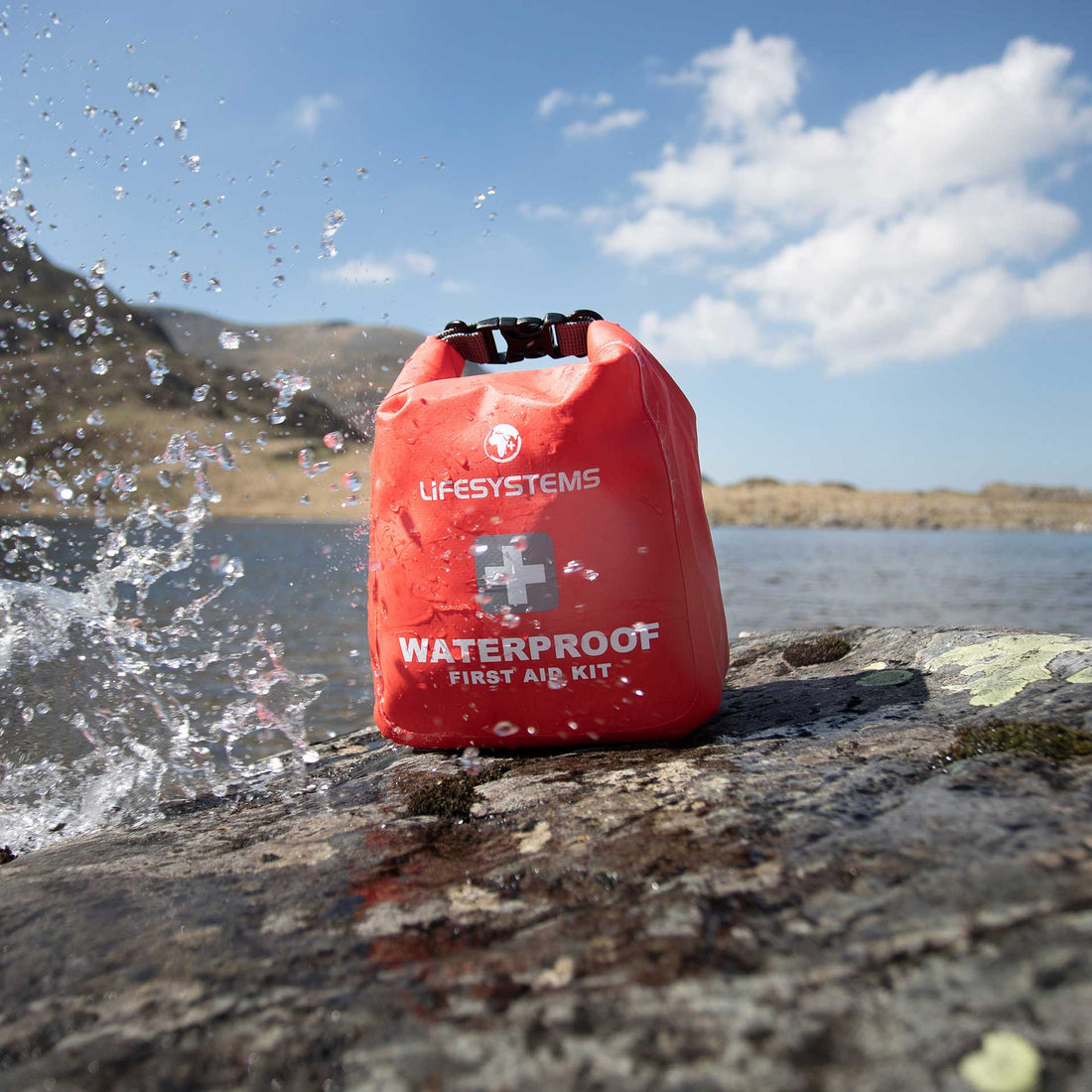 Lightweight First Aid Kit | Waterproof First Aid Kit | Lifesystems EU